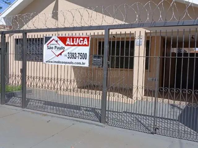 Casa / Sobrado para Locação em Américo Brasiliense/SP Centro