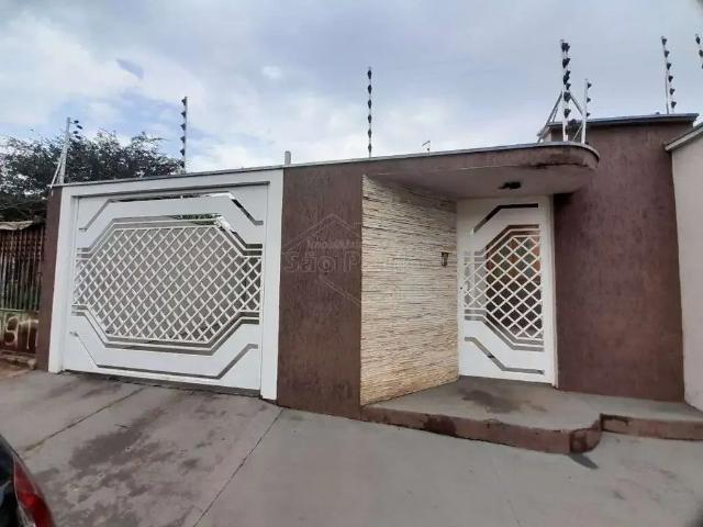 Casa / Sobrado para Locação em Américo Brasiliense/SP Jardim Santa Terezinha 3 Quartos