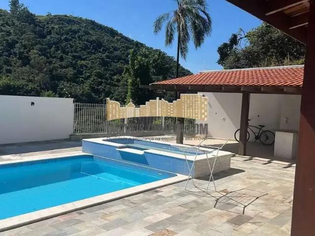 Casa / Sobrado para Locação em Águas da Prata/SP Centro