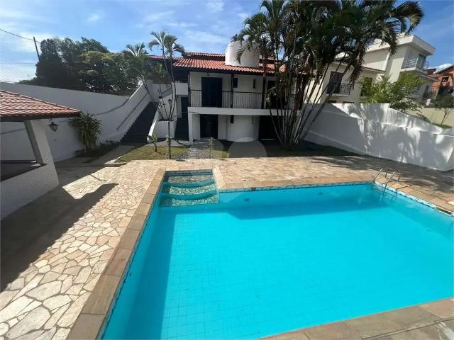Casa / Sobrado para Locação em Águas de São Pedro/SP Jardim Porangaba 3 Quartos