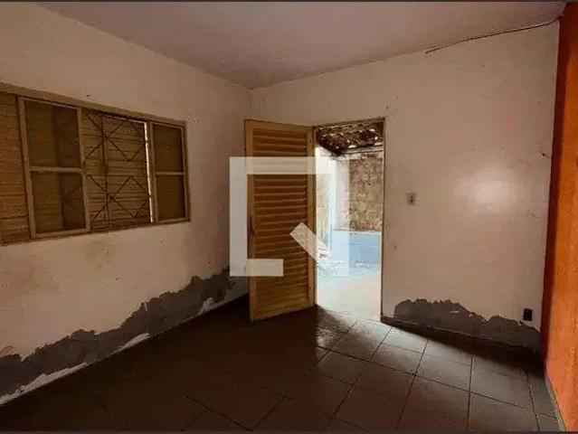 Casa / Sobrado para Locação em Aparecida de Goiânia/GO Conjunto Residencial Storil 2 Quartos