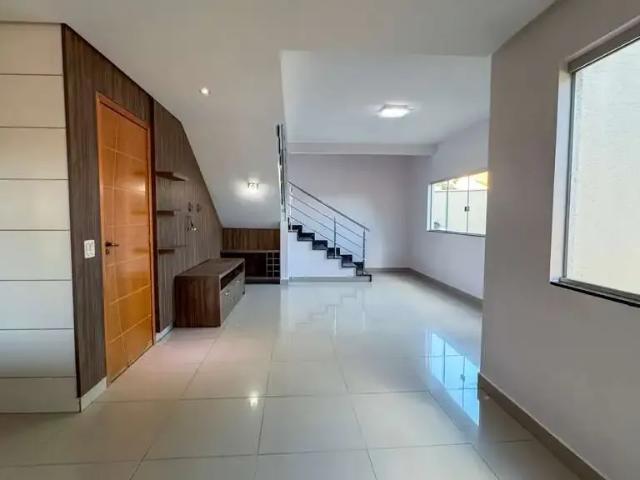 Casa / Sobrado para Locação em Aparecida de Goiânia/GO Jardim Mont Serrat 3 Quartos