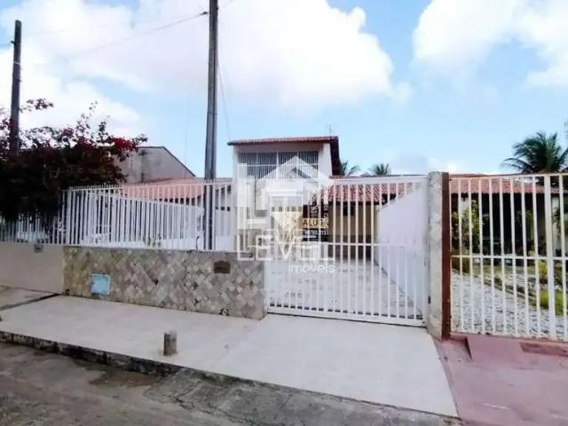 Casa / Sobrado para Locação em Aquiraz/CE Centro 3 Quartos