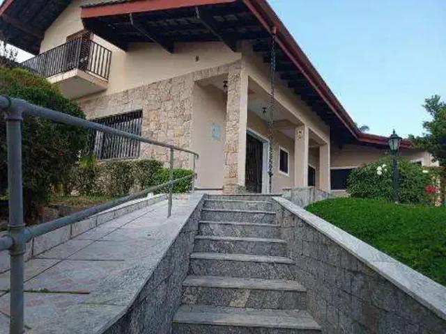 Casa / Sobrado para Locação em Arujá/SP Jardim Planalto 4 Quartos
