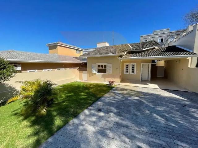 Casa / Sobrado para Locação em Arujá/SP Jardim Rincão 3 Quartos
