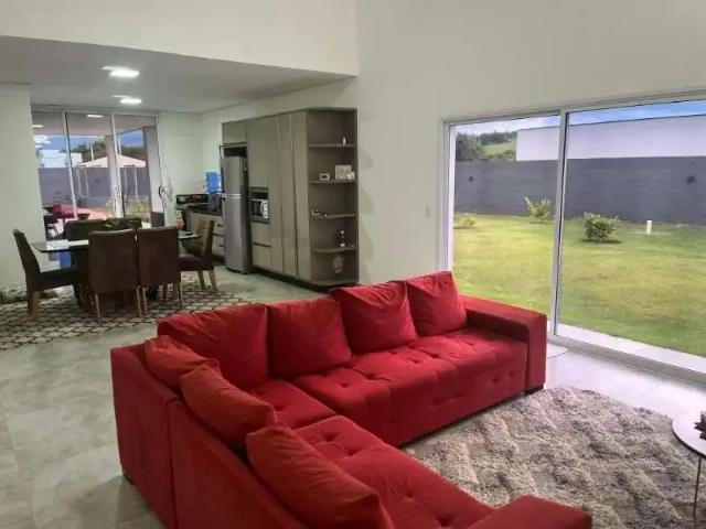 Casa / Sobrado para Locação em Araçoiaba da Serra/SP Condomínio Village Ipanema 3 Quartos
