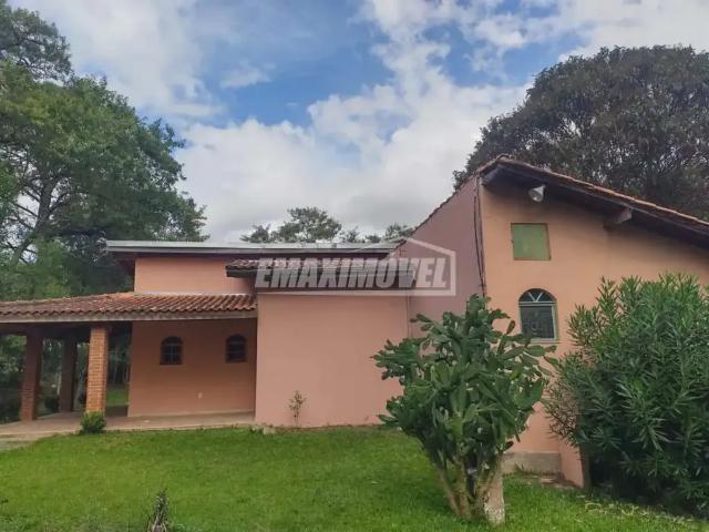 Casa / Sobrado para Locação em Araçoiaba da Serra/SP Campo do Meio 3 Quartos