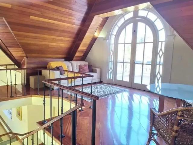 Casa / Sobrado para Locação em Araçoiaba da Serra/SP Lago Azul 5 Quartos