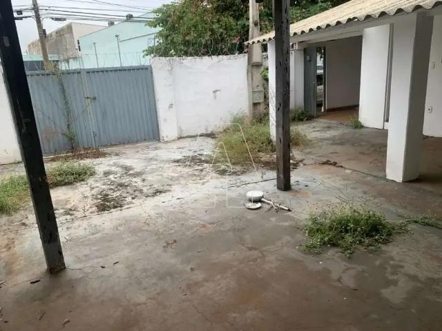 Casa / Sobrado para Locação em Araçatuba/SP Centro 2 Quartos