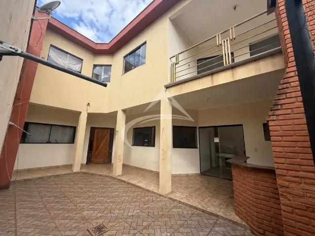 Casa / Sobrado para Locação em Araçatuba/SP Centro 4 Quartos
