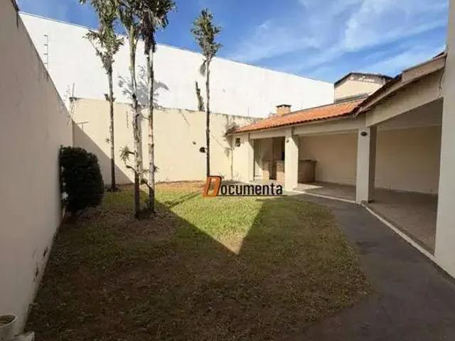 Casa / Sobrado para Locação em Araçatuba/SP Jardim Sumaré 3 Quartos