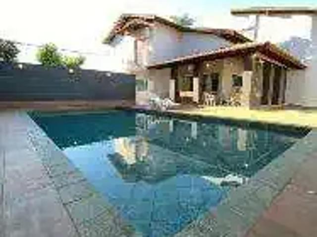 Casa / Sobrado para Locação em Araçatuba/SP Morumbi 4 Quartos