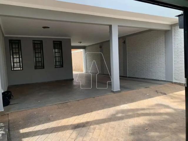 Casa / Sobrado para Locação em Araçatuba/SP São João 3 Quartos