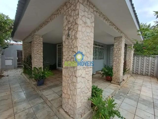 Casa / Sobrado para Locação em Araçatuba/SP Santana 3 Quartos