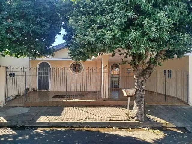 Casa / Sobrado para Locação em Araçatuba/SP Vila Carvalho 3 Quartos