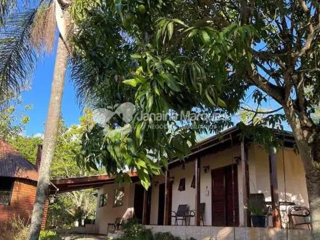 Casa / Sobrado para Locação em Araçariguama/SP Meireles 3 Quartos