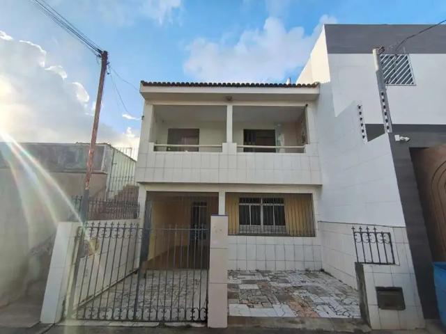 Casa / Sobrado para Locação em Aracaju/SE Bugio 3 Quartos