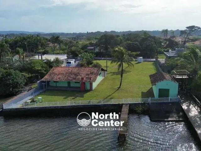 Casa / Sobrado para Locação em Araquari/SC Barra do Itapocú 3 Quartos