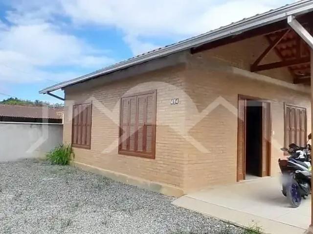 Casa / Sobrado para Locação em Araquari/SC Porto Grande 2 Quartos