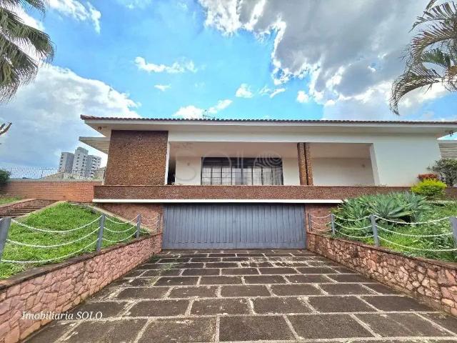 Casa / Sobrado para Locação em Araraquara/SP Centro 4 Quartos