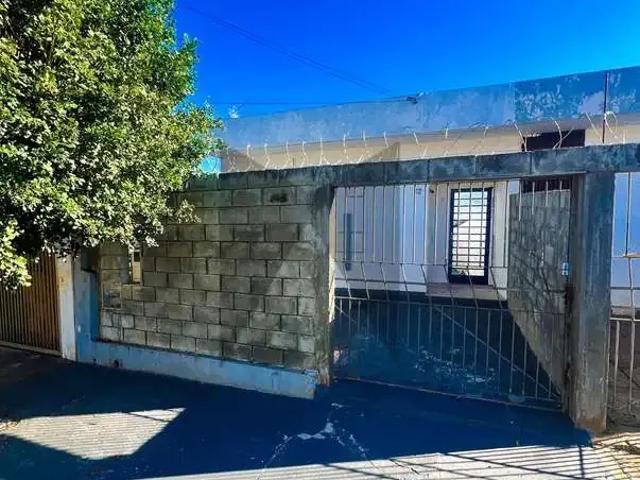 Casa / Sobrado para Locação em Araraquara/SP Centro 2 Quartos