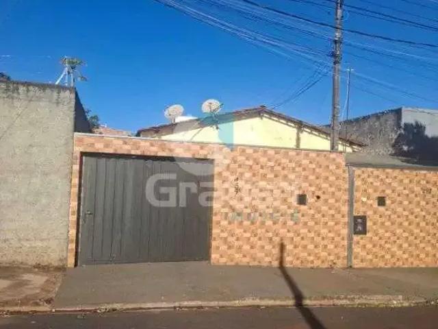 Casa / Sobrado para Locação em Araraquara/SP Jardim Aranga 2 Quartos