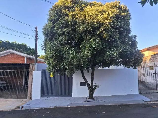 Casa / Sobrado para Locação em Araraquara/SP Jardim Dom Pedro I 3 Quartos