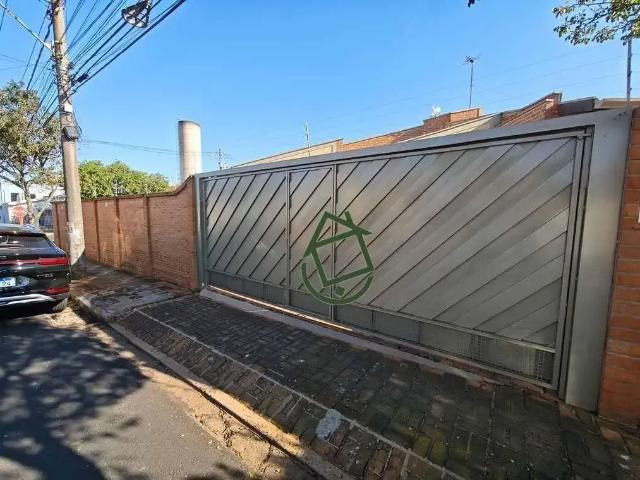 Casa / Sobrado para Locação em Araraquara/SP Vila Tito de Carvalho Vila Xavier 2 Quartos