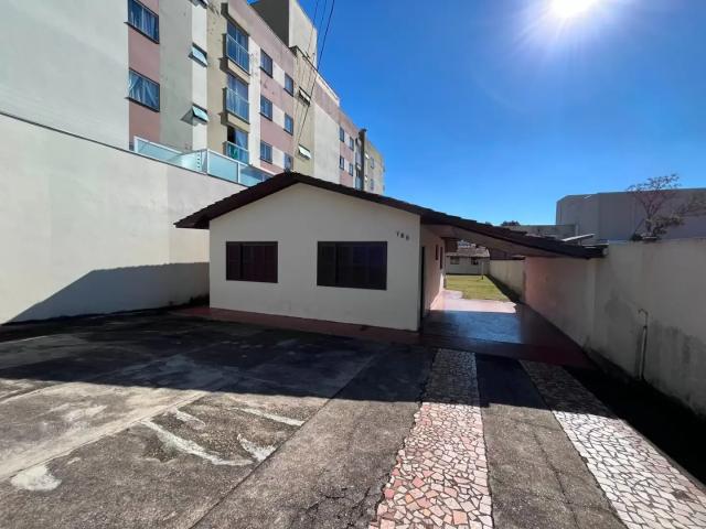 Casa / Sobrado para Locação em Araucária/PR Centro 5 Quartos
