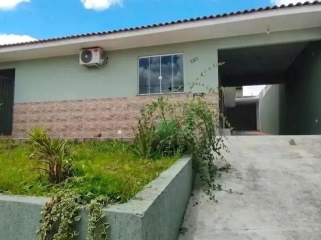 Casa / Sobrado para Locação em Araucária/PR Iguaçu 5 Quartos