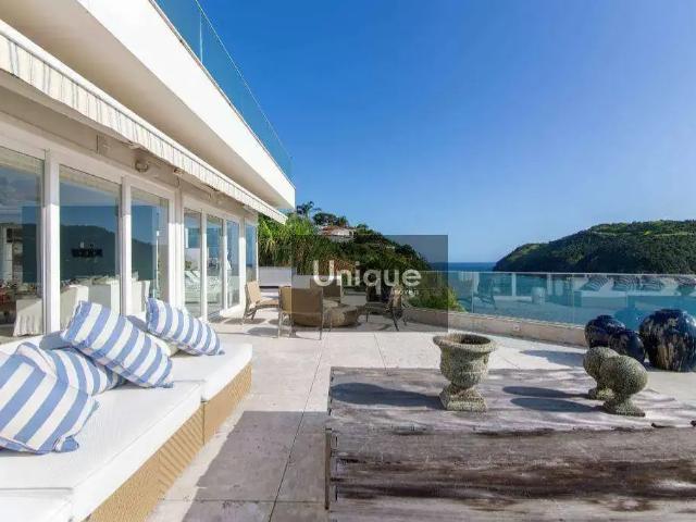 Casa / Sobrado para Locação em Armação dos Búzios/RJ Ferradura 5 Quartos