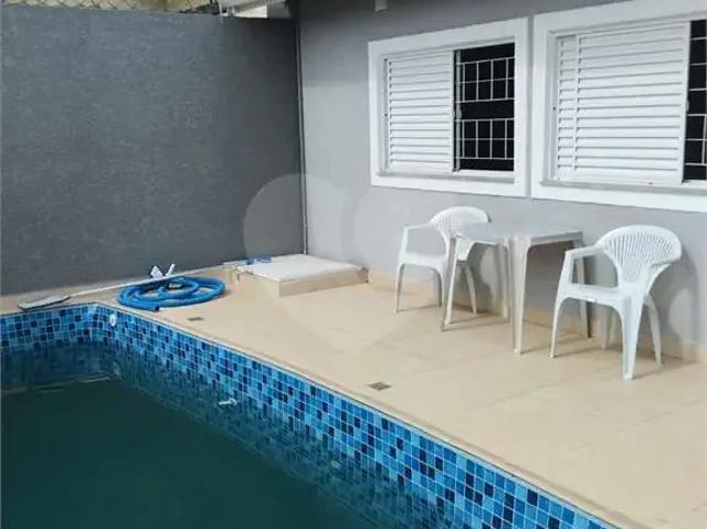 Casa / Sobrado para Locação em Atibaia/SP Nova Cerejeira 3 Quartos