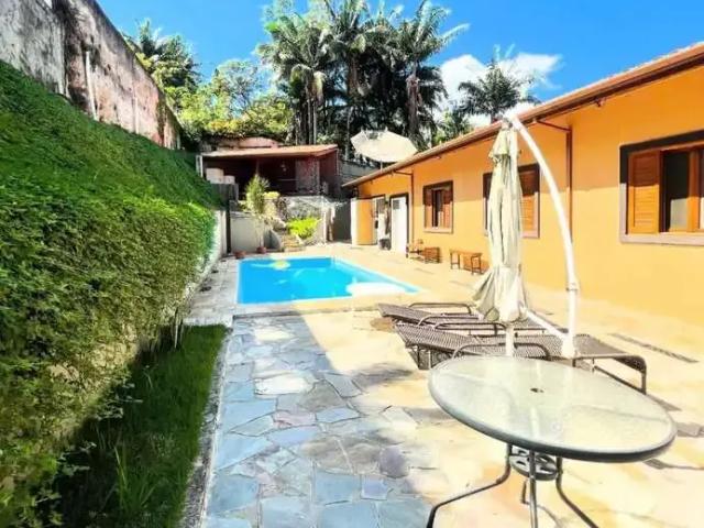 Casa / Sobrado para Locação em Atibaia/SP Cidade Satélite 4 Quartos