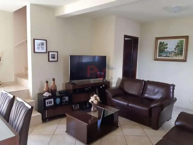 Casa / Sobrado para Locação em Atibaia/SP Jardim do Lago 3 Quartos