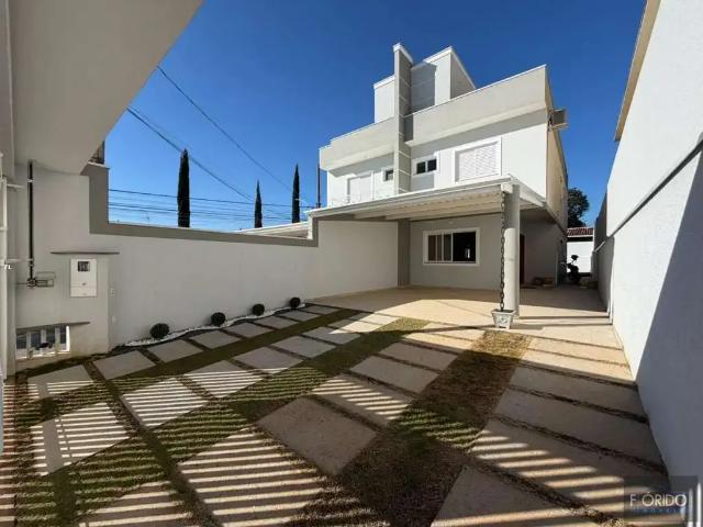 Casa / Sobrado para Locação em Atibaia/SP Jardim dos Pinheiros 3 Quartos