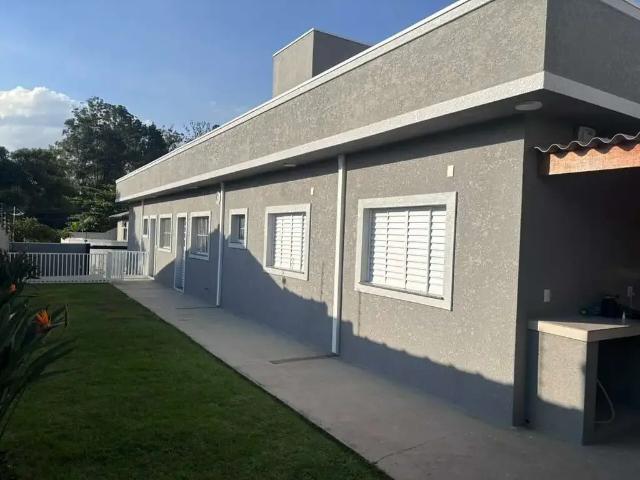 Casa / Sobrado para Locação em Atibaia/SP Jardim dos Pinheiros 3 Quartos