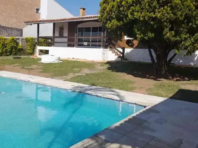 Casa / Sobrado para Locação em Atibaia/SP Jardim dos Pinheiros 3 Quartos