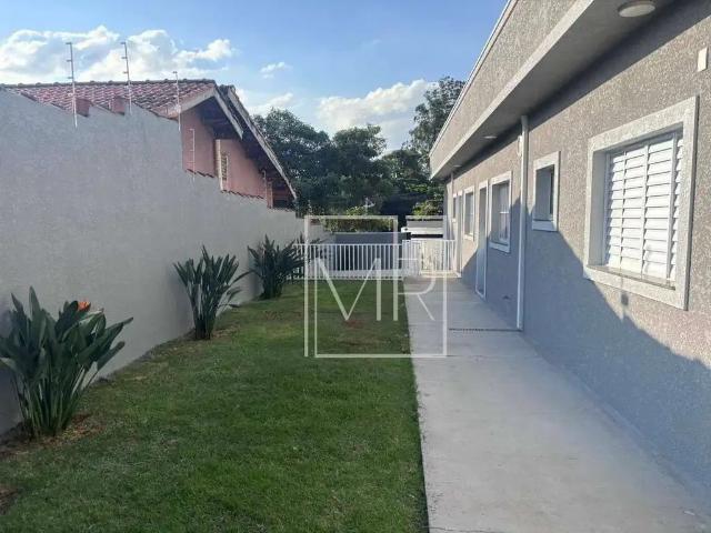 Casa / Sobrado para Locação em Atibaia/SP Jardim dos Pinheiros 3 Quartos