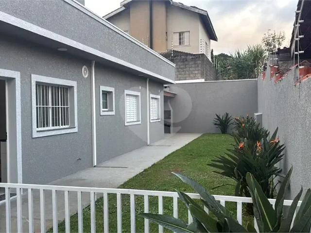 Casa / Sobrado para Locação em Atibaia/SP Jardim dos Pinheiros 3 Quartos