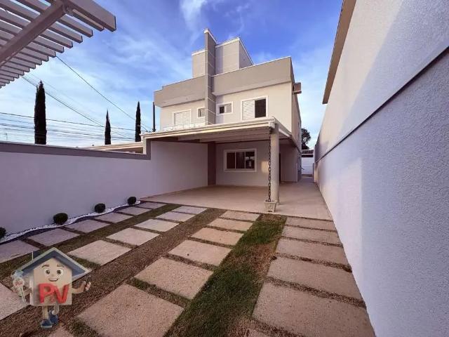 Casa / Sobrado para Locação em Atibaia/SP Jardim dos Pinheiros 3 Quartos