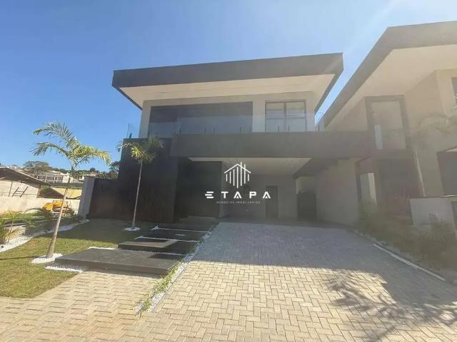 Casa / Sobrado para Locação em Atibaia/SP Jardim dos Pinheiros 4 Quartos
