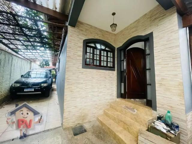 Casa / Sobrado para Locação em Atibaia/SP Jardim dos Pinheiros 4 Quartos