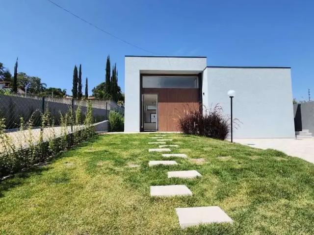 Casa / Sobrado para Locação em Atibaia/SP Jardim Estância Brasil 3 Quartos