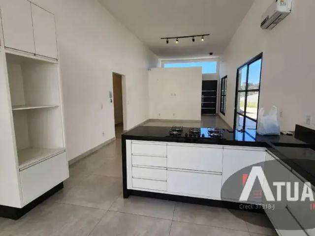Casa / Sobrado para Locação em Atibaia/SP Jardim Estância Brasil 3 Quartos