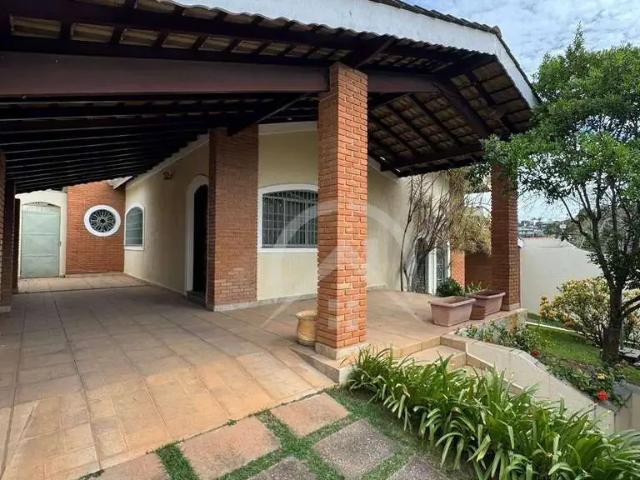 Casa / Sobrado para Locação em Atibaia/SP Jardim Itaperi 4 Quartos