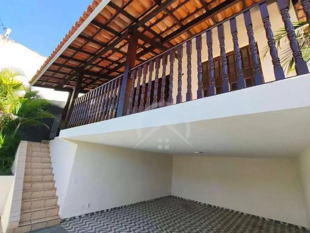Casa / Sobrado para Locação em Atibaia/SP Jardim Maristela 3 Quartos