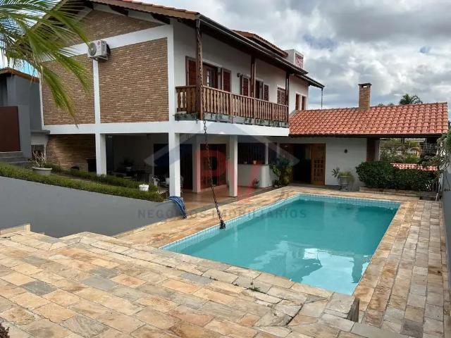 Casa / Sobrado para Locação em Atibaia/SP Jardim Paulista 4 Quartos