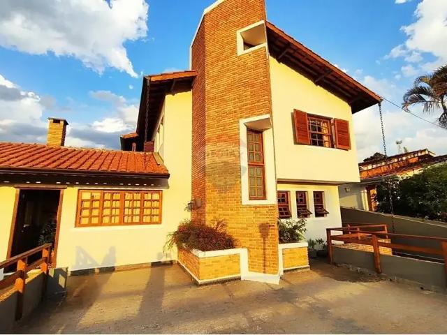 Casa / Sobrado para Locação em Atibaia/SP Jardim Paulista 4 Quartos
