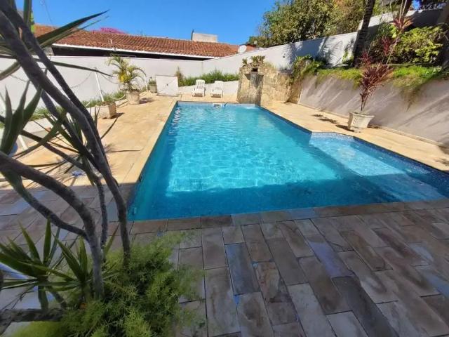 Casa / Sobrado para Locação em Atibaia/SP Jardim Paulista 4 Quartos