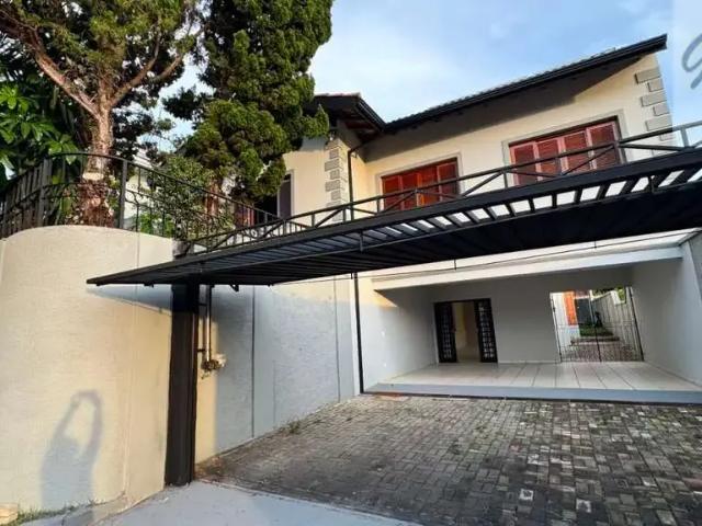 Casa / Sobrado para Locação em Atibaia/SP Jardim Paulista 3 Quartos